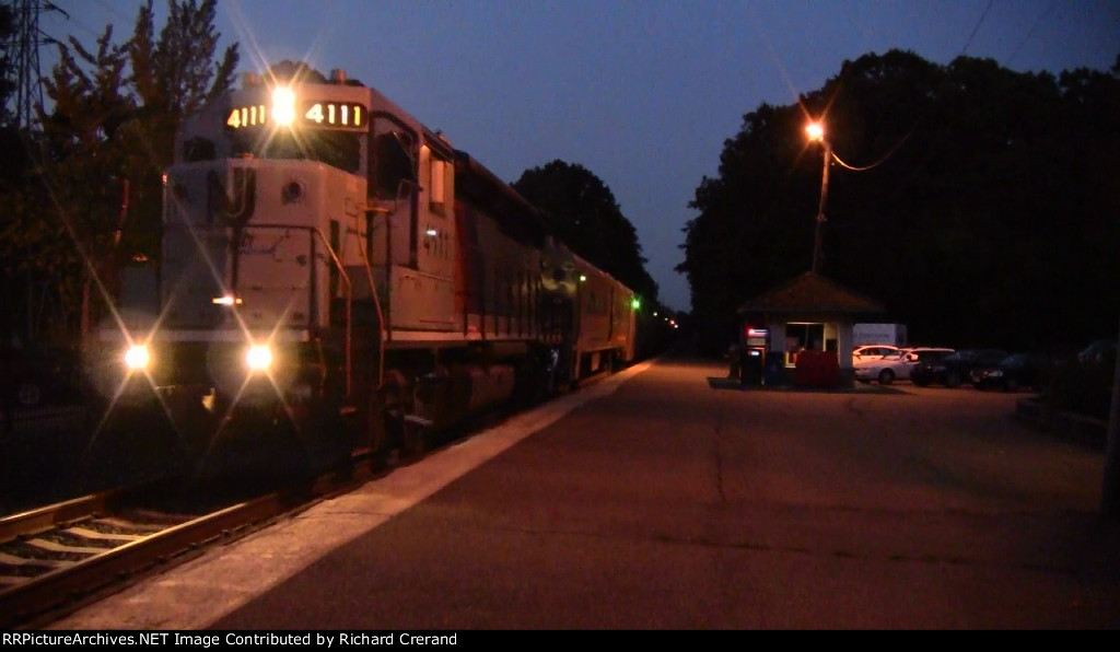 Train 1011 Pulling In